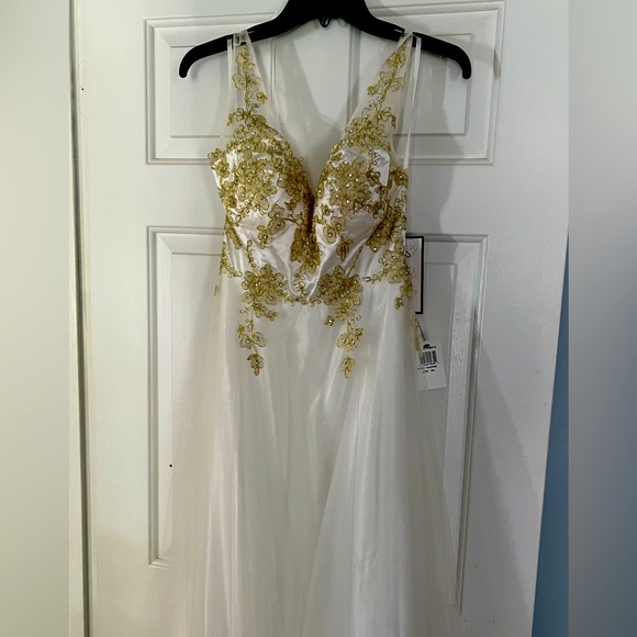 Dresses | Bee Darlin Prom Dress Size 56 Ivory Gold New With Tags | Poshmark